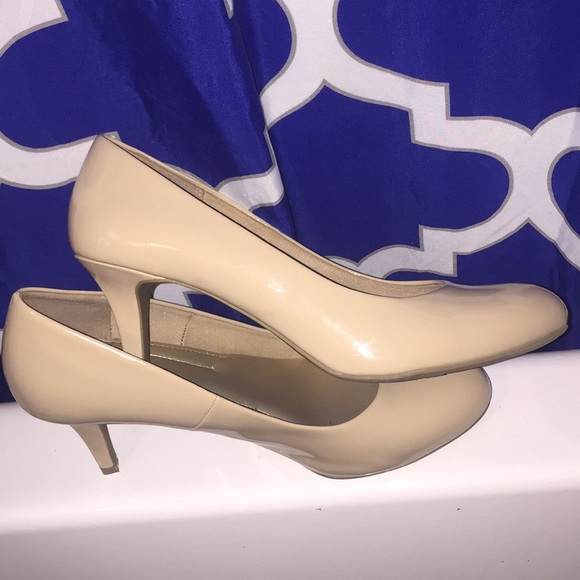 comfort plus by Predictions | Shoes | Pumps | Poshmark